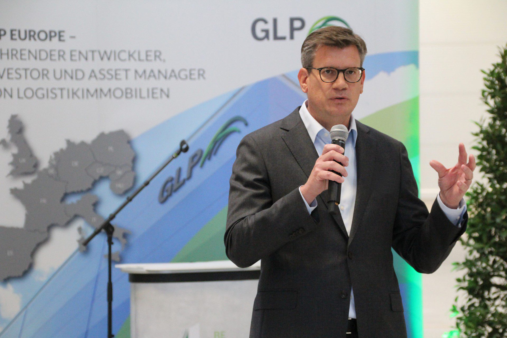 Patrick Frank speaking at EXPO REAL '22: European Logistics Investment ...